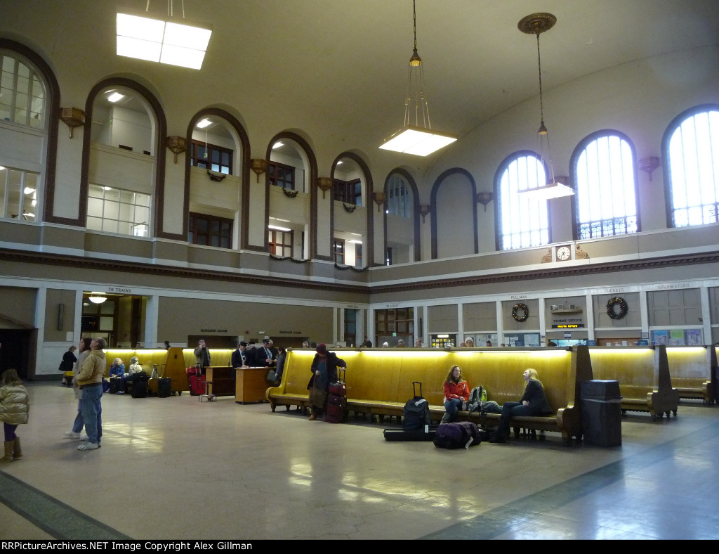 A Morning Inside Union Station